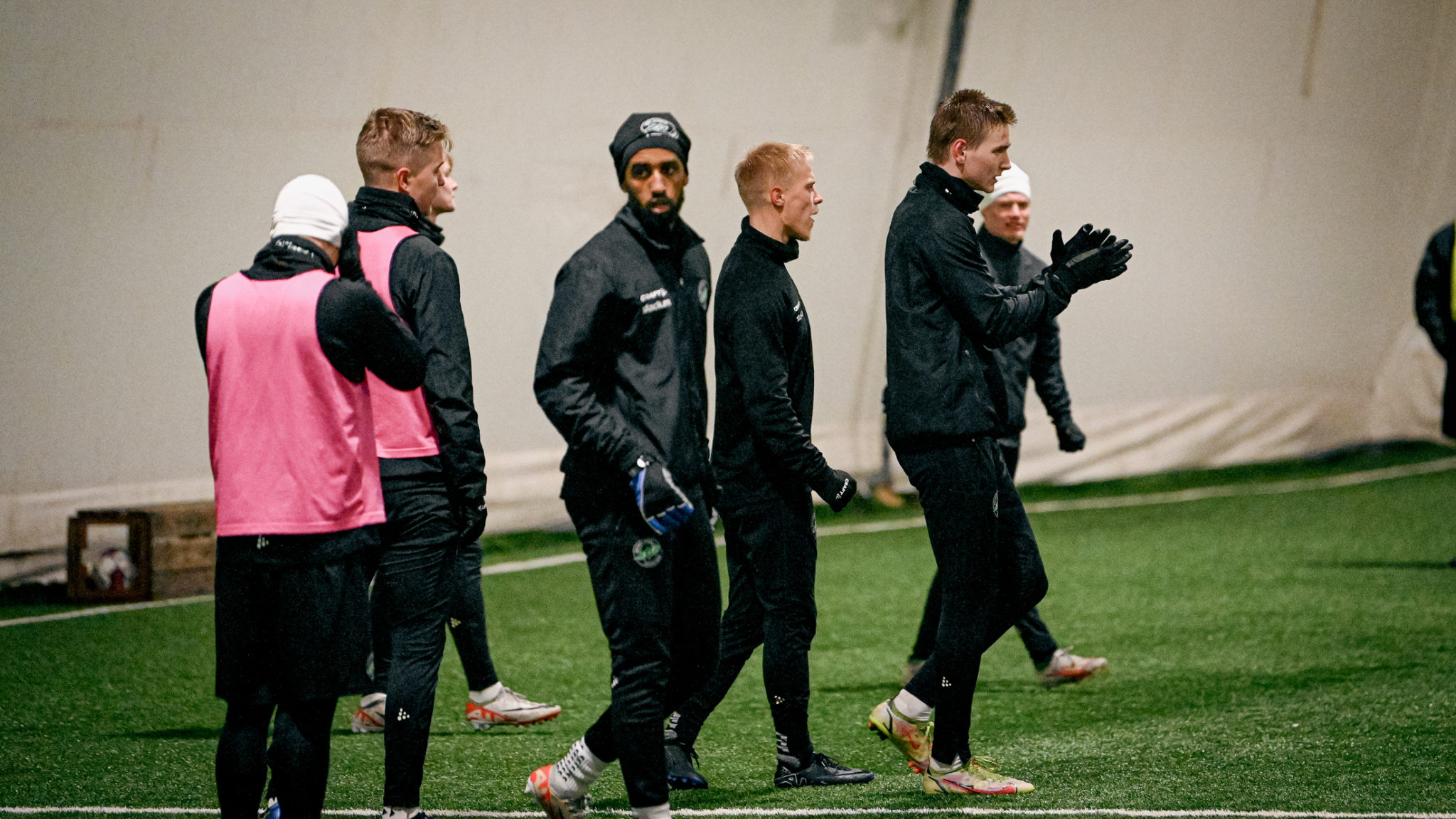 Finlandssvenskt derby i Mariehamn - EIF Fotboll